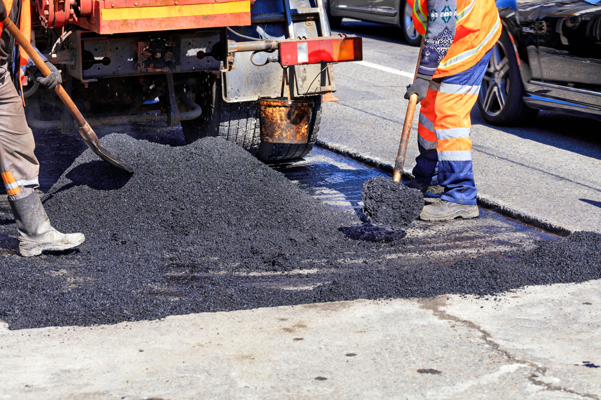 What’s the Best Surface for Your Driveway? Tarmac vs Resin-Bound ...